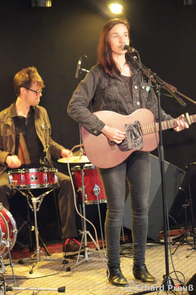 Sarah MacDougall ( 1 ) - Erhard Preuß