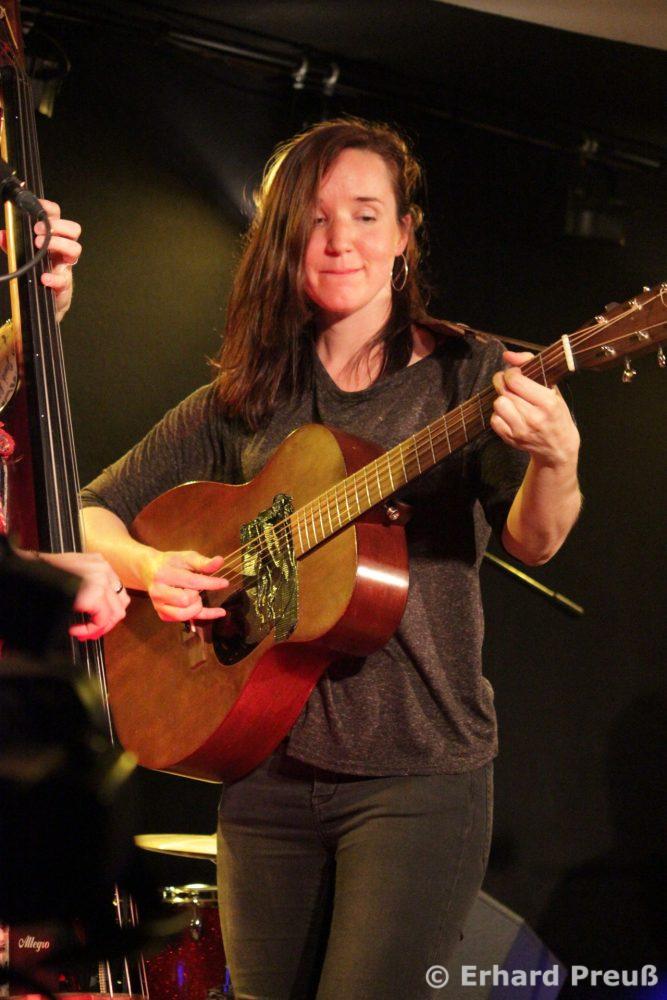 Sarah MacDougall ( 1 ) - Erhard Preuß